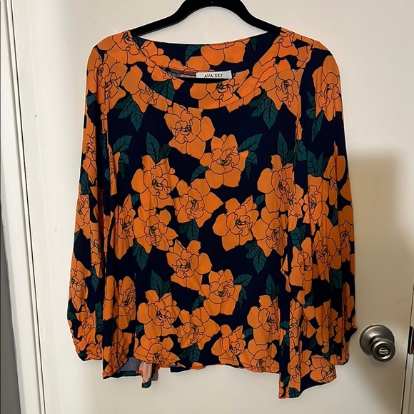 Fighting Eel | Tops | Nwt Ava Sky Fighting Eel Top Tabitha In Midnight ...